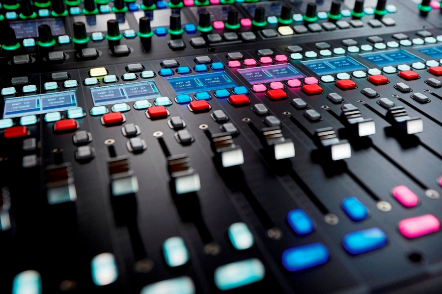 mc²56 - Interrogate the Fader Strips